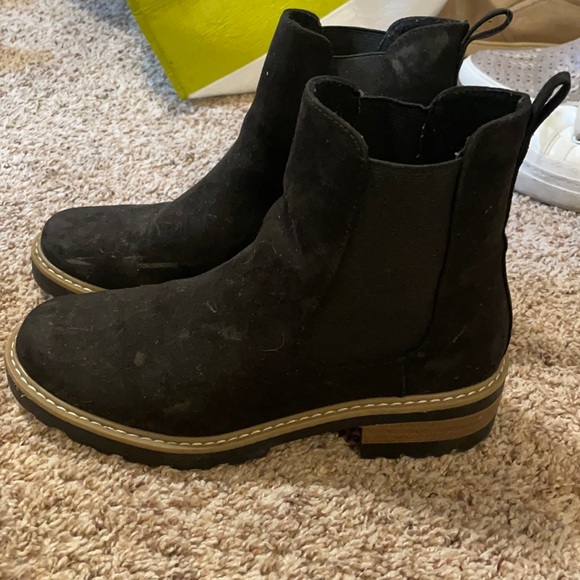 Universal Thread | Shoes | Black Booties | Poshmark